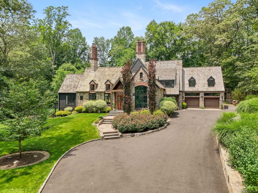 Luxury Living Surrounded by Scenic Beauty on High Ridge Road