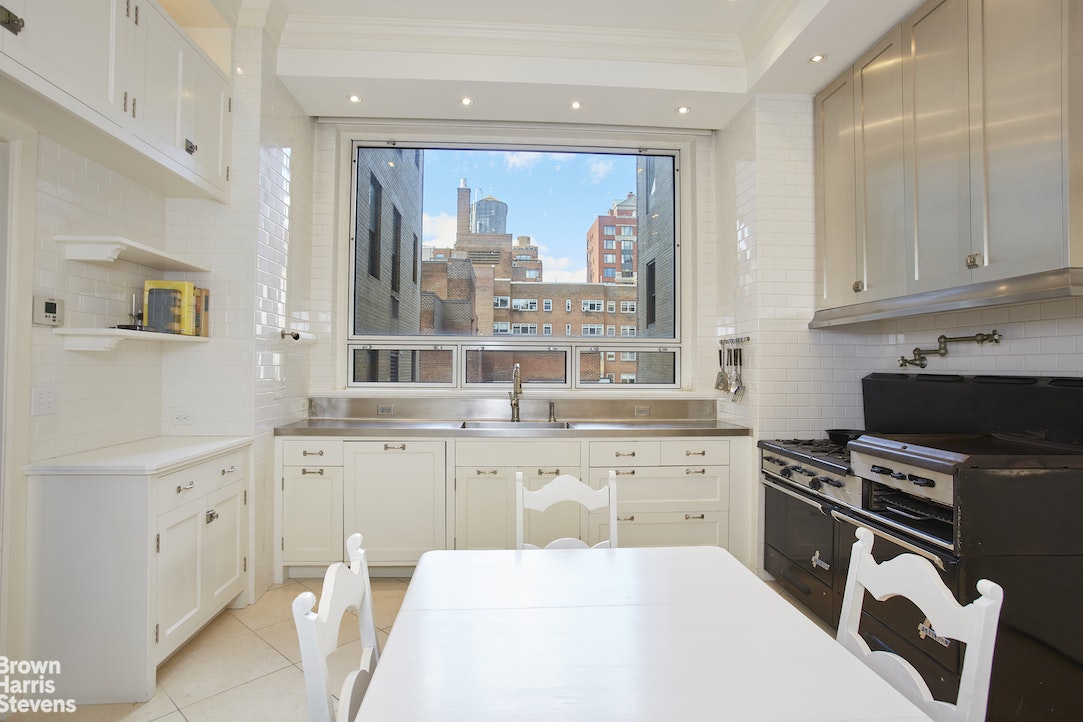 Closed: 10 Gracie Square, Upper East Side, NYC, ID: 21780305 - Brown ...