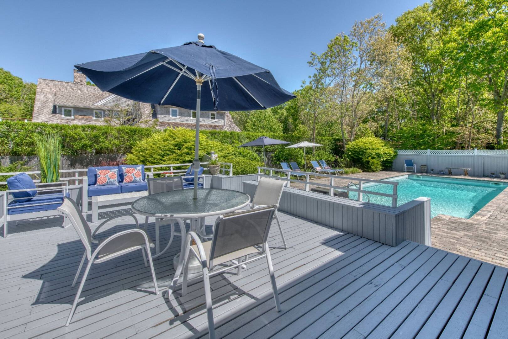Photo 12 of 1 Oakwood Court, Wainscott, NY, $2,325,000, Web #: 876778
